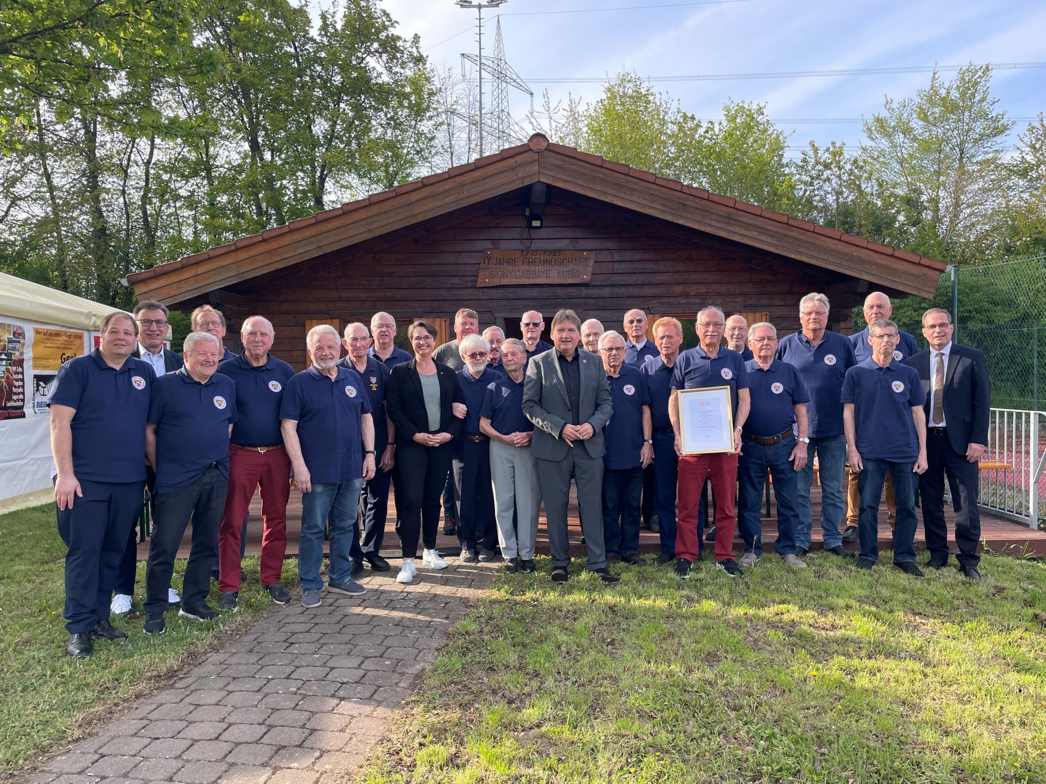 Dienstags für Albig aktiv / Ehrenamt des Monats April: Landrat zeichnet ...